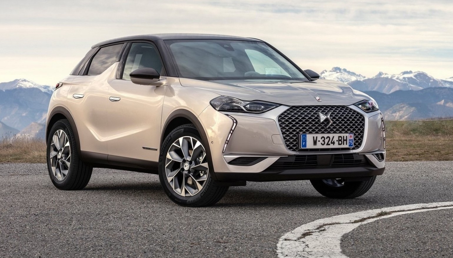 عز العرب تطلق سيارتها الرائعة DS3 Cross back - أوتو درايف