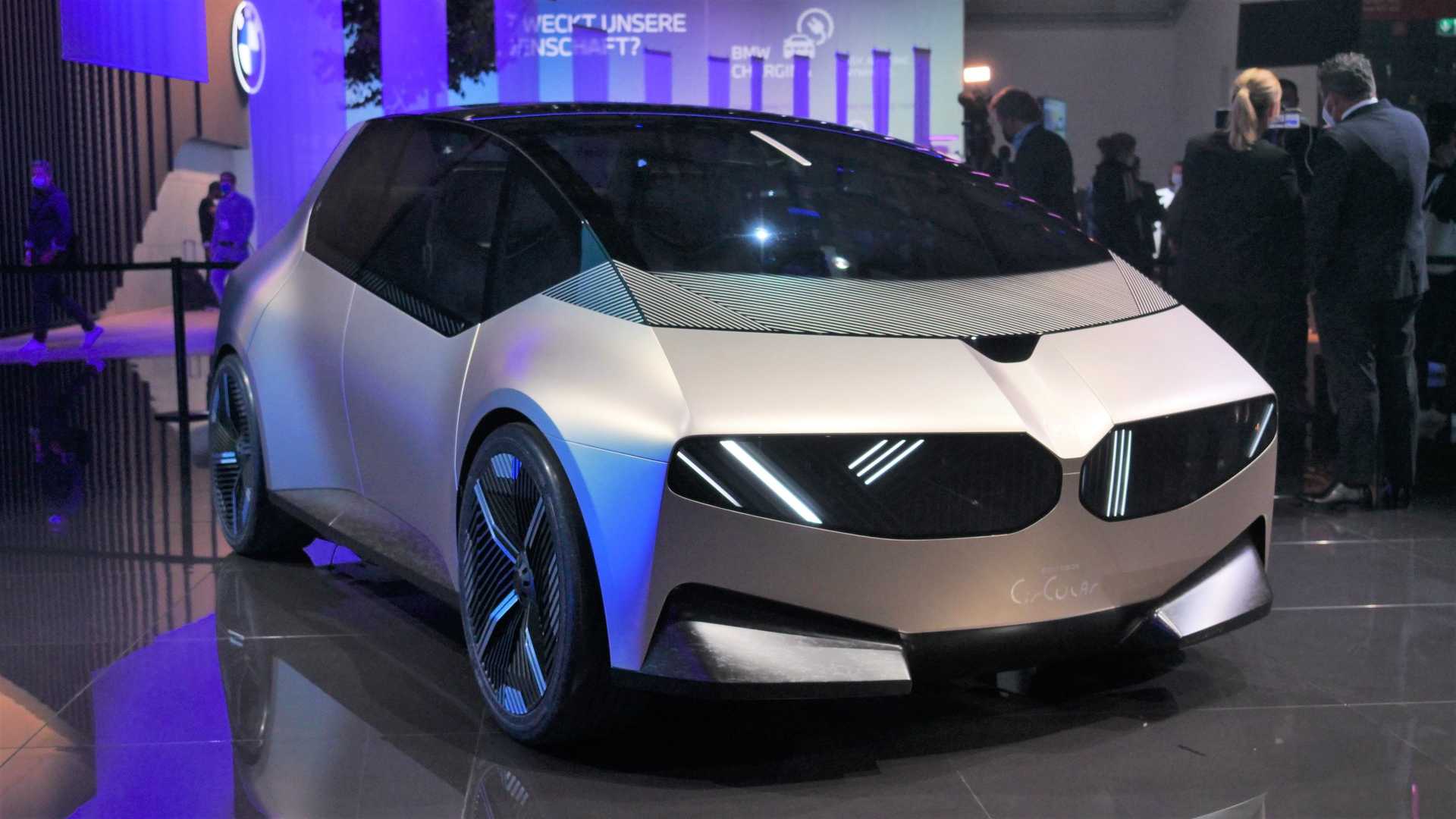 BMW تكشف عن السيارة i Vision Circular بمعرض ميونخ - أوتو درايف